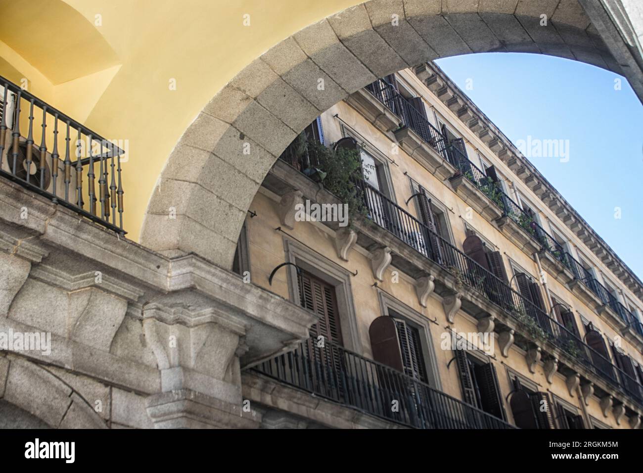 Typical apartment design of Madrid, with archway. Spain Stock Photo - Alamy