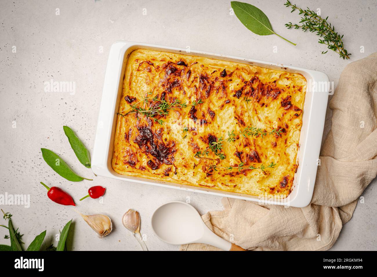 Casserole mince pie top hi-res stock photography and images - Alamy