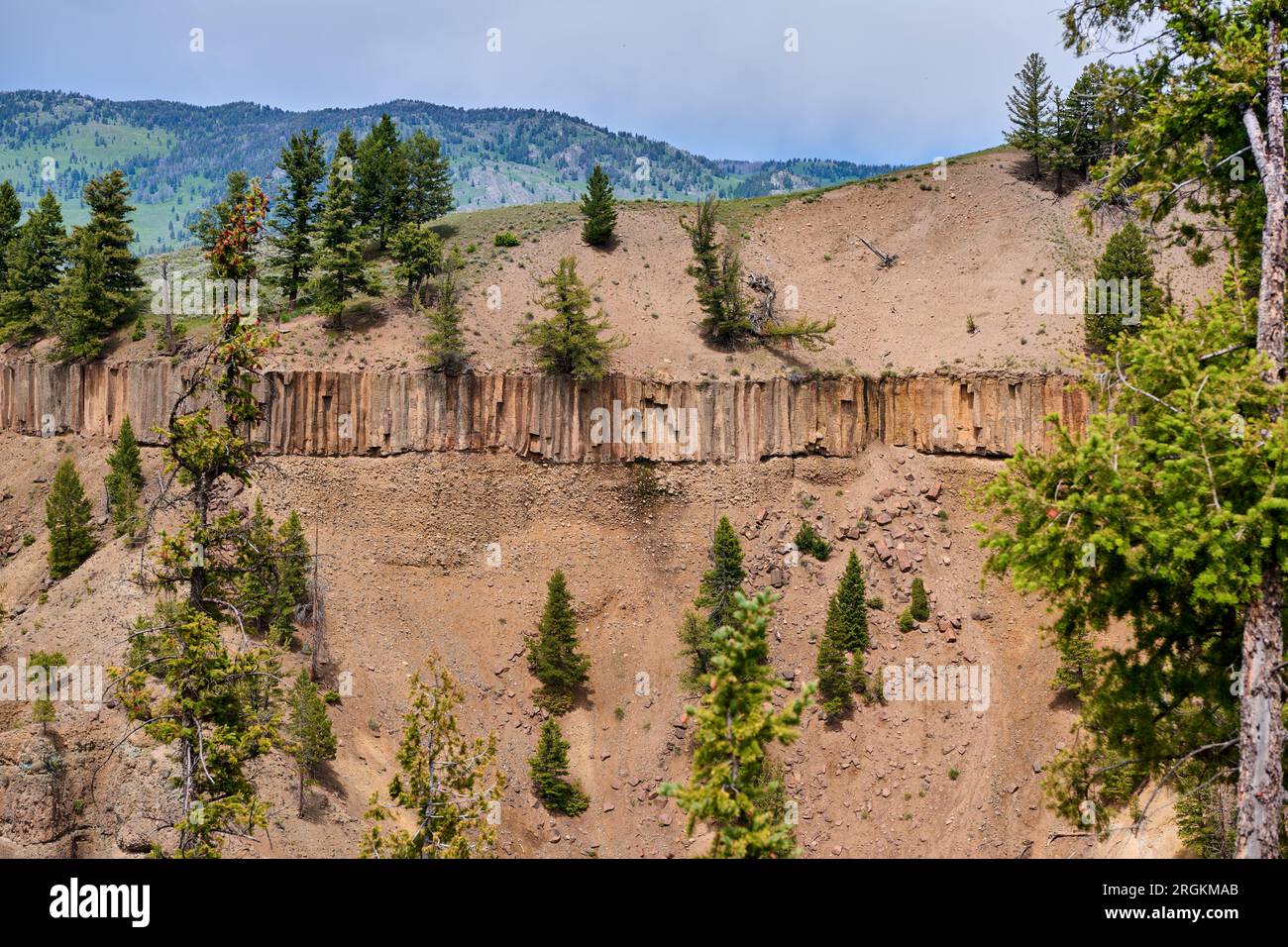 Overhanging cliffs hi-res stock photography and images - Alamy