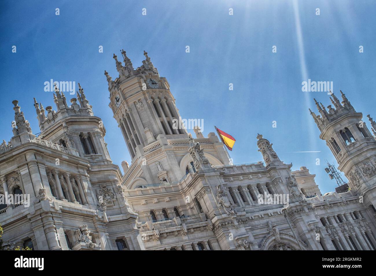 Government building madrid hi-res stock photography and images - Alamy