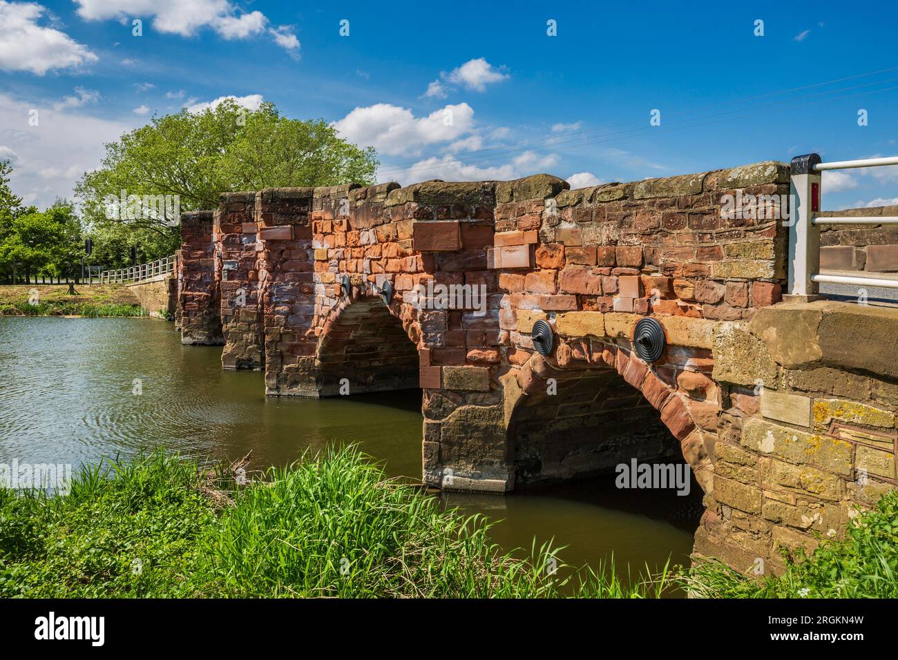 The sandstone bridge over the River Avon at Eckington Wharf ...