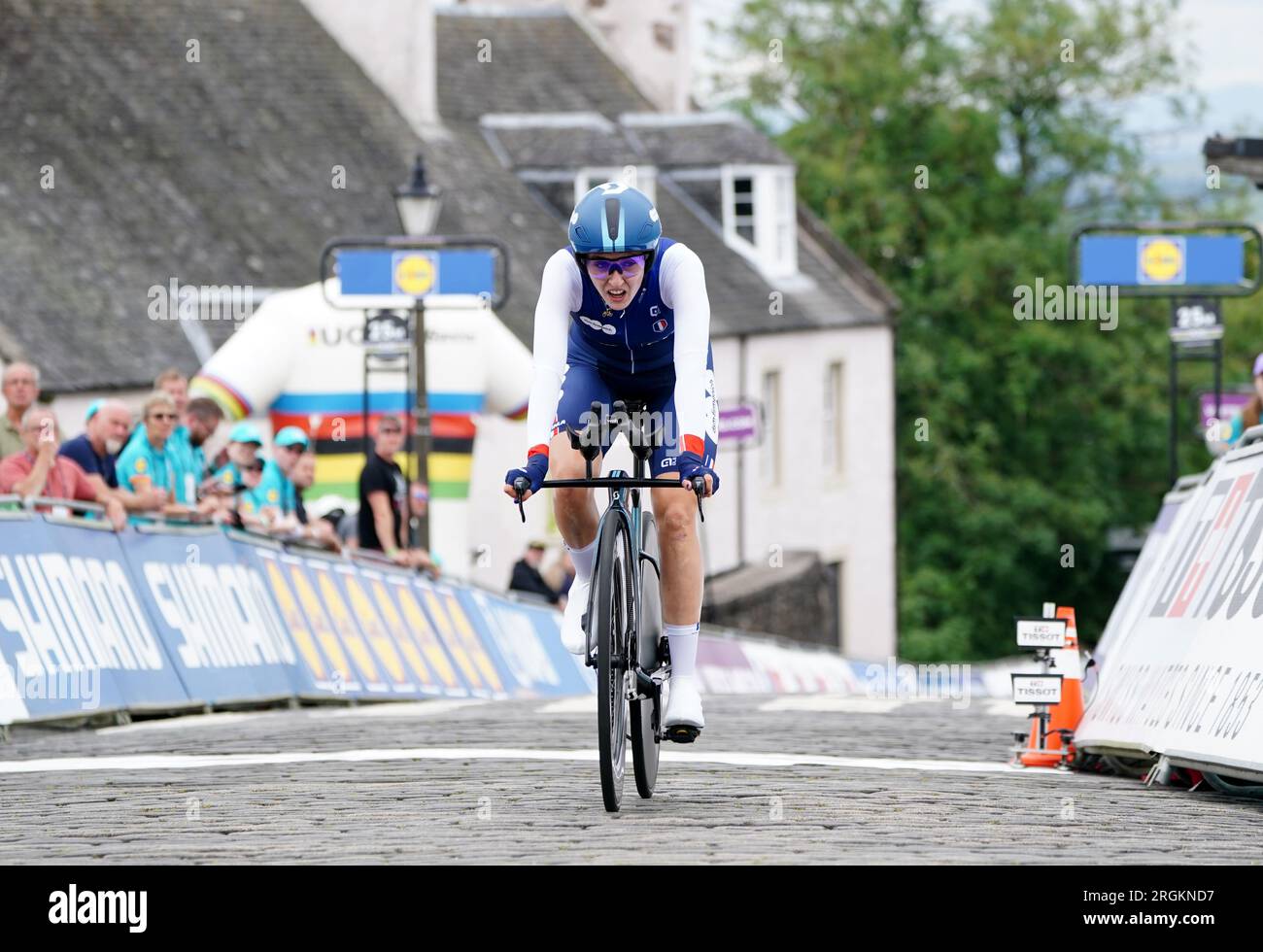 France's Juliette Labous crosses the finish line in the Women's Elite ...