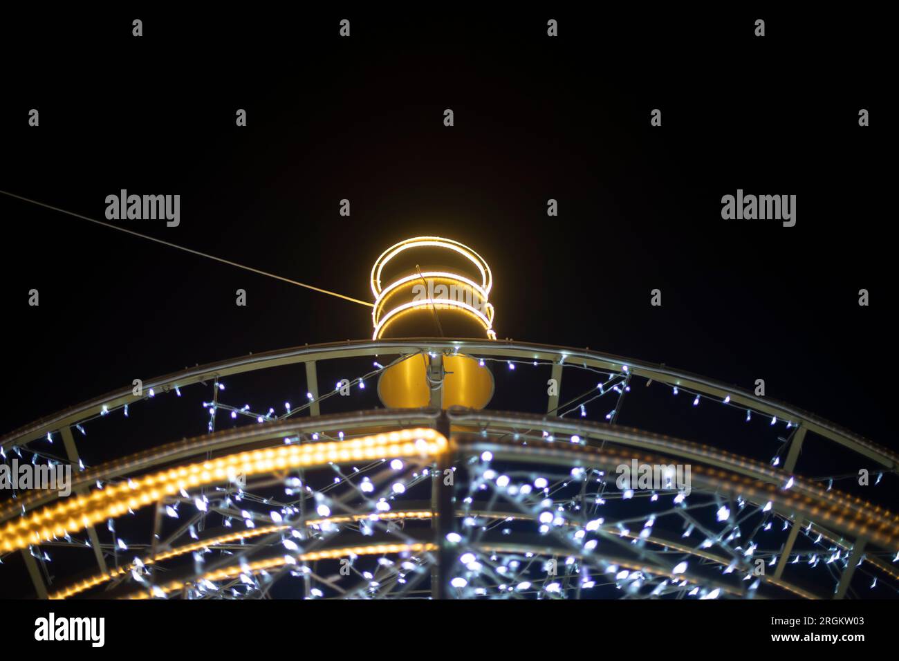 Frame garland light bulbs hi-res stock photography and images - Alamy