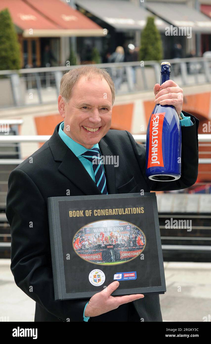 Nick Owen chairman of Luton Town Football Club Stock Photo - Alamy