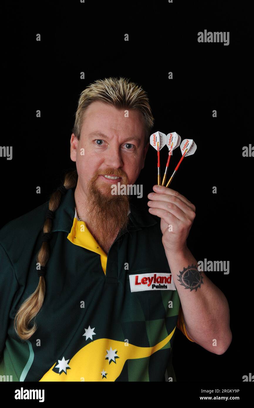 Australian darts player Simon Whitlock Stock Photo - Alamy