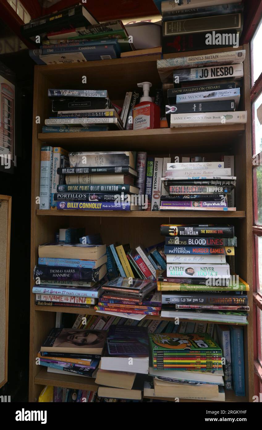 book swapping library in telephone box Stock Photo - Alamy
