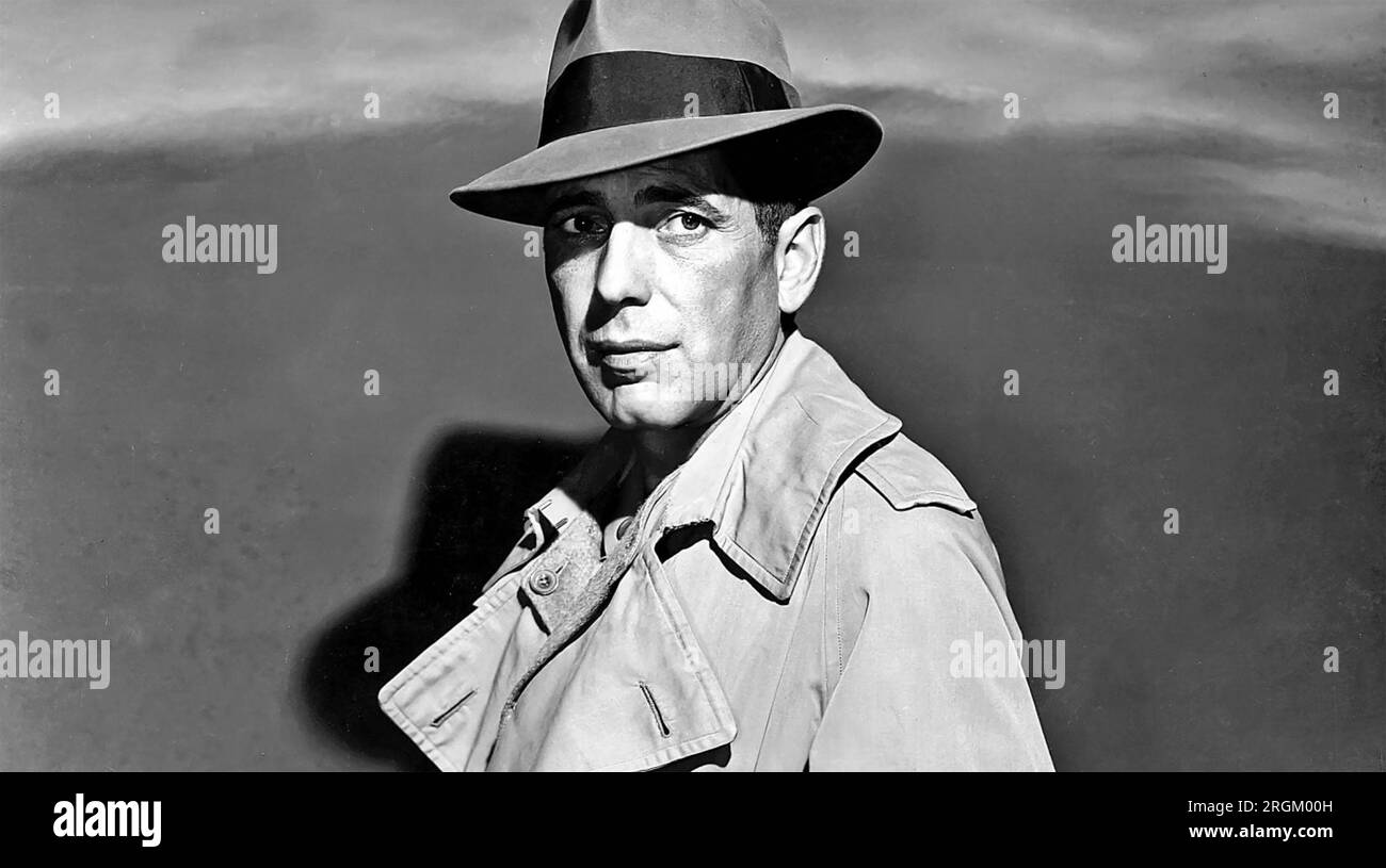 Actor trench coat hi-res stock photography and images - Alamy