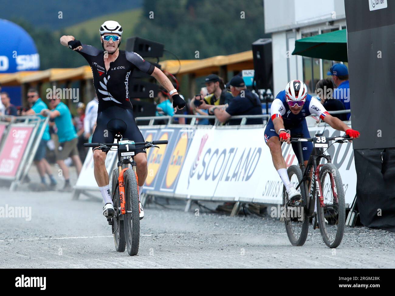 New Zealand's Samuel Gaze (left) and France's Victor Koretzky finish ...