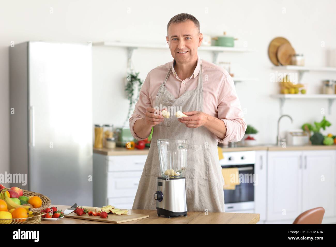 Banana berry blender hi-res stock photography and images - Alamy