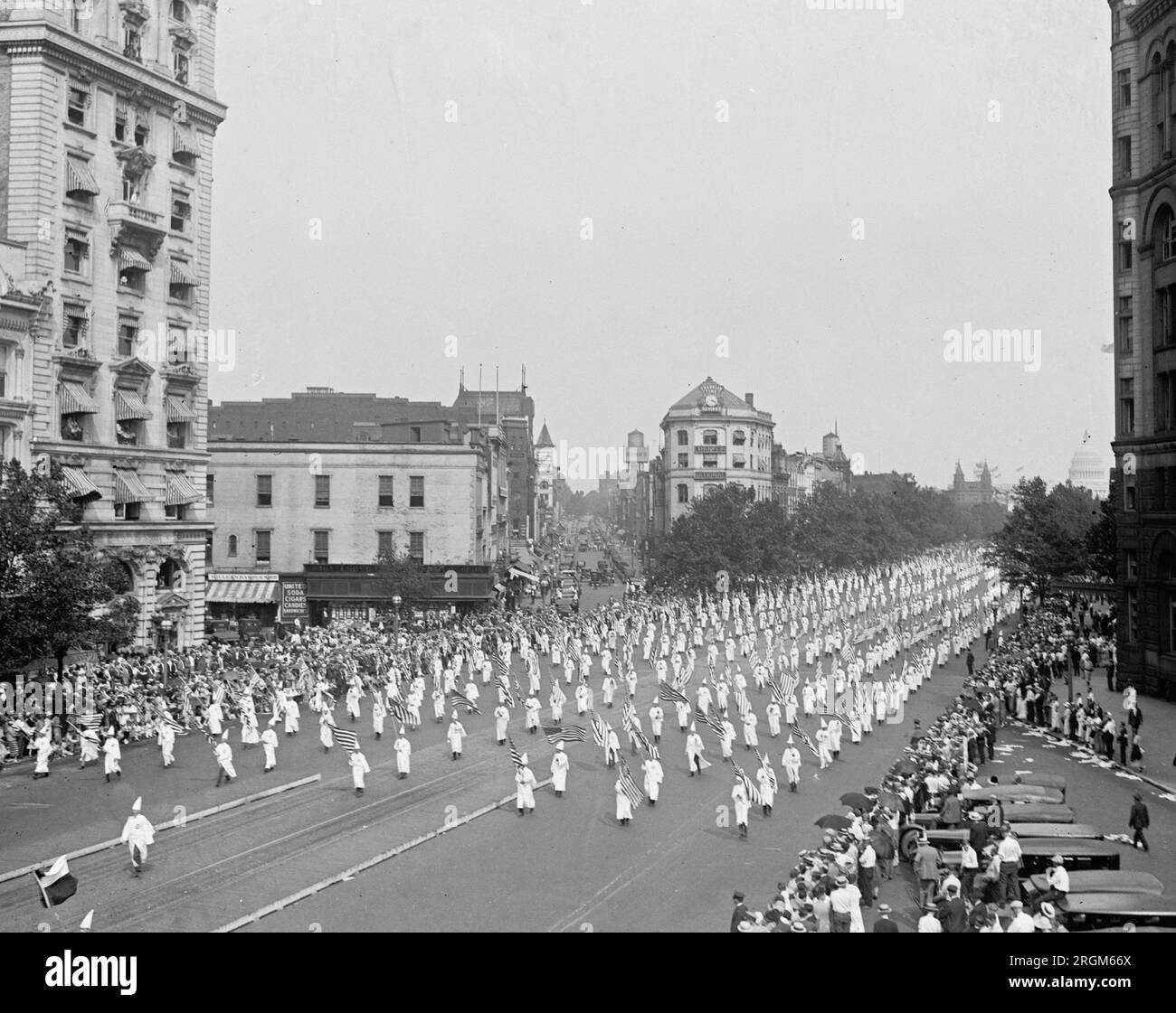 Ku Klux Klan parade (KKK) in Washington D.C. ca. 1925 Stock Photo - Alamy