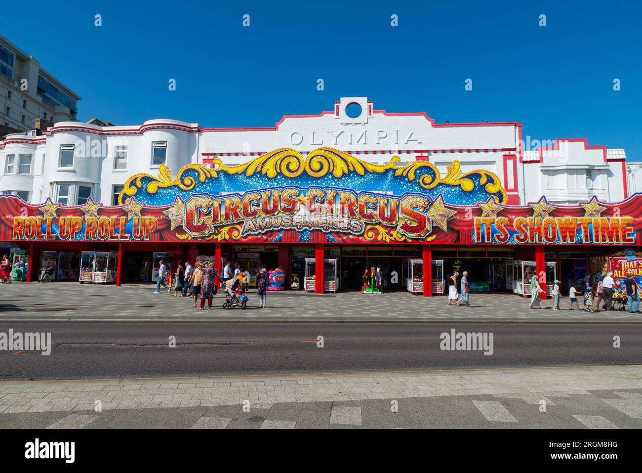 Amusement arcades on southend seafront hi-res stock photography and ...