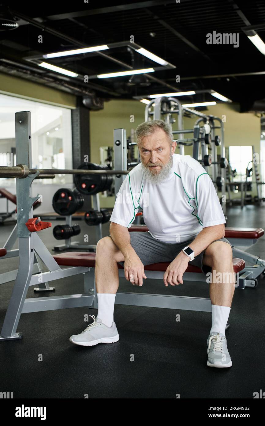 Elderly tiredness hi-res stock photography and images - Alamy