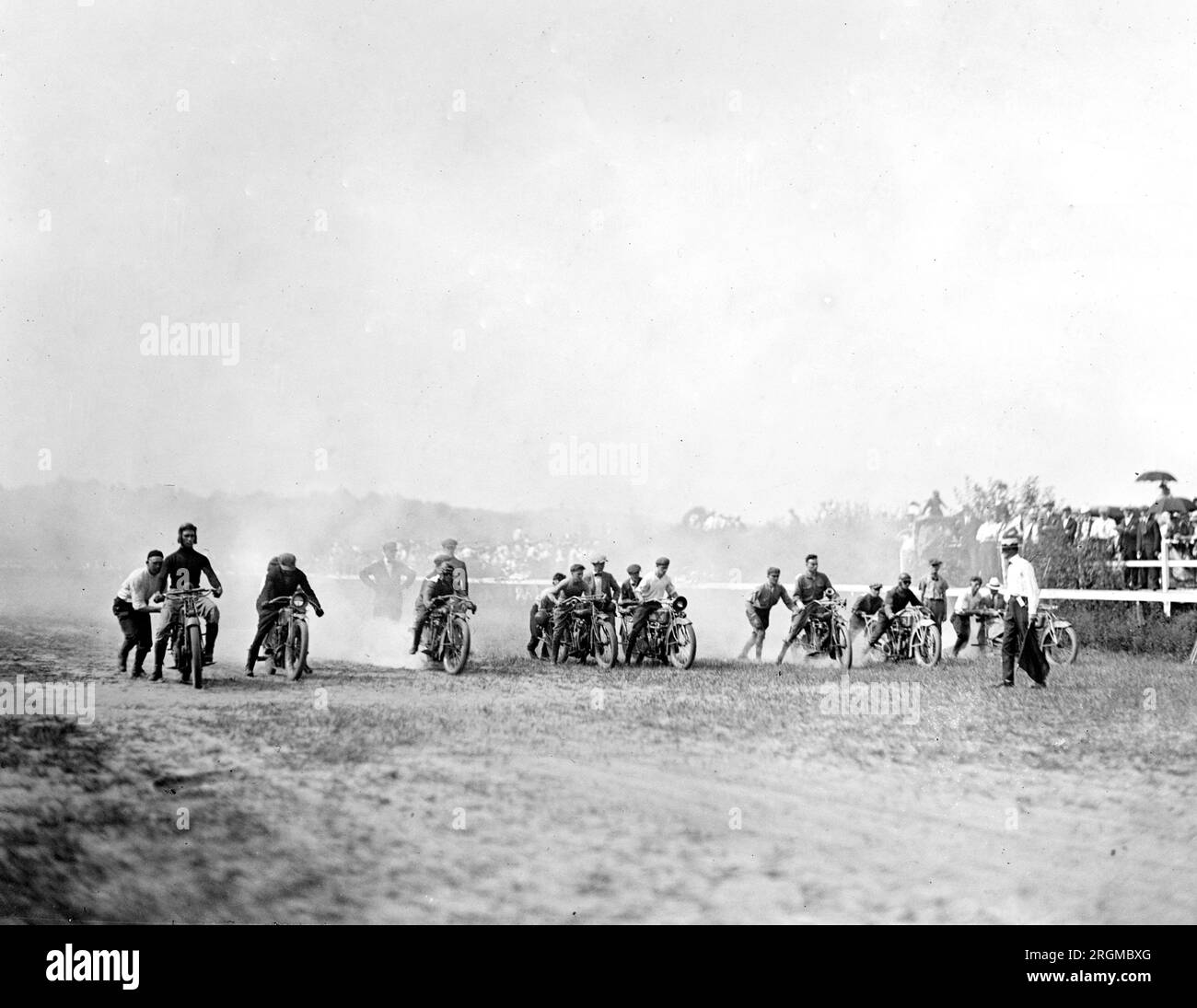 1910s motorcycle race hi-res stock photography and images - Alamy