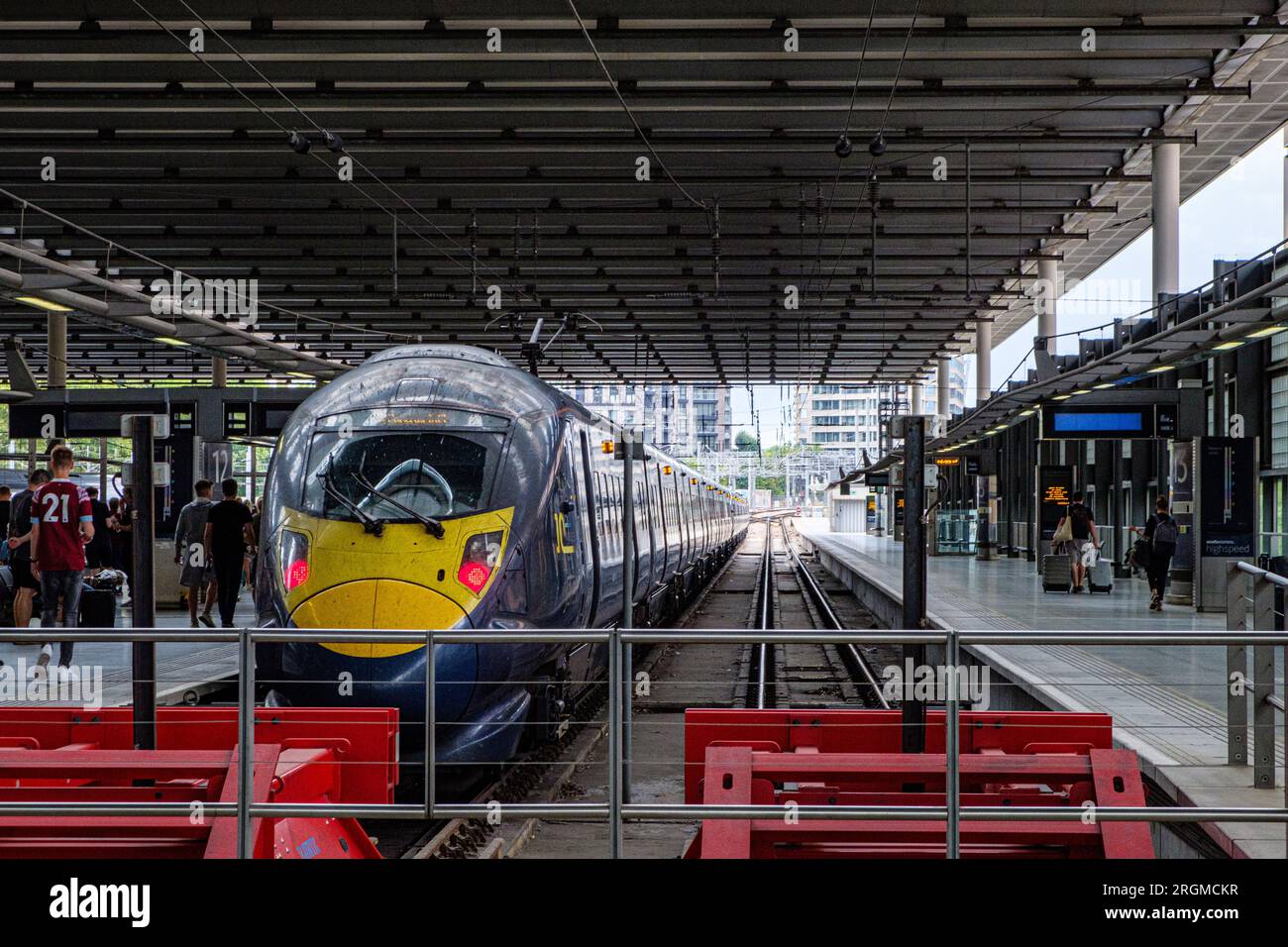 Hitachi rail europe railway depot hi-res stock photography and images ...