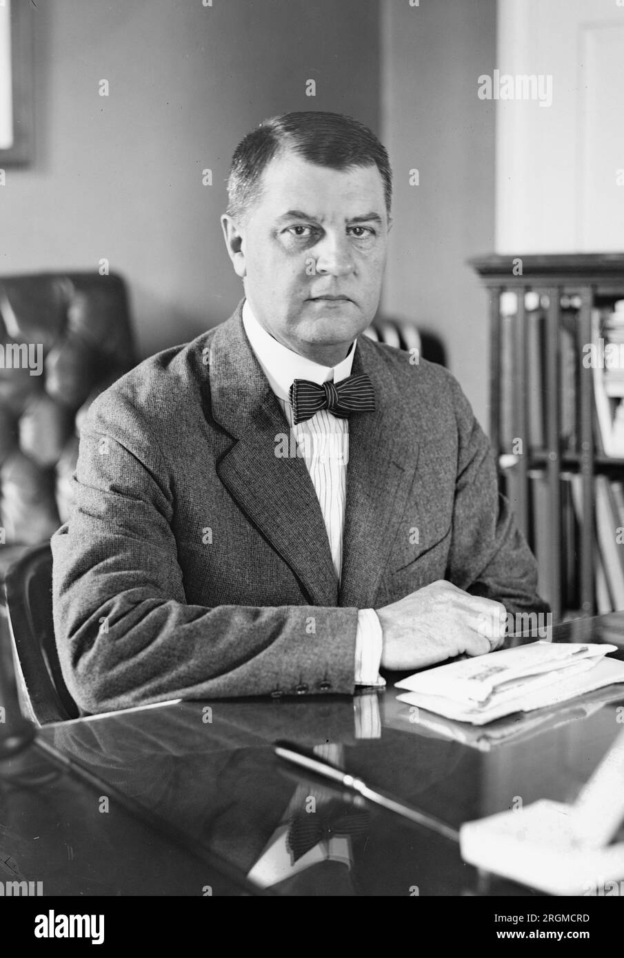 William Miller Collins sitting at a desk ca. 1921 Stock Photo - Alamy