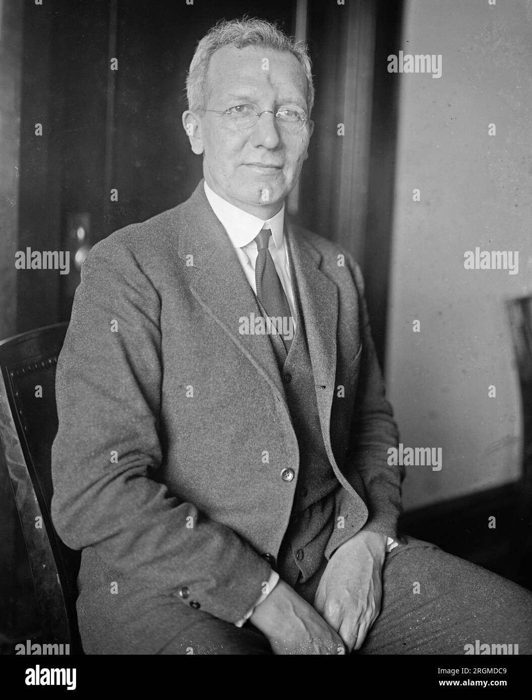 Dr john m gries hi-res stock photography and images - Alamy