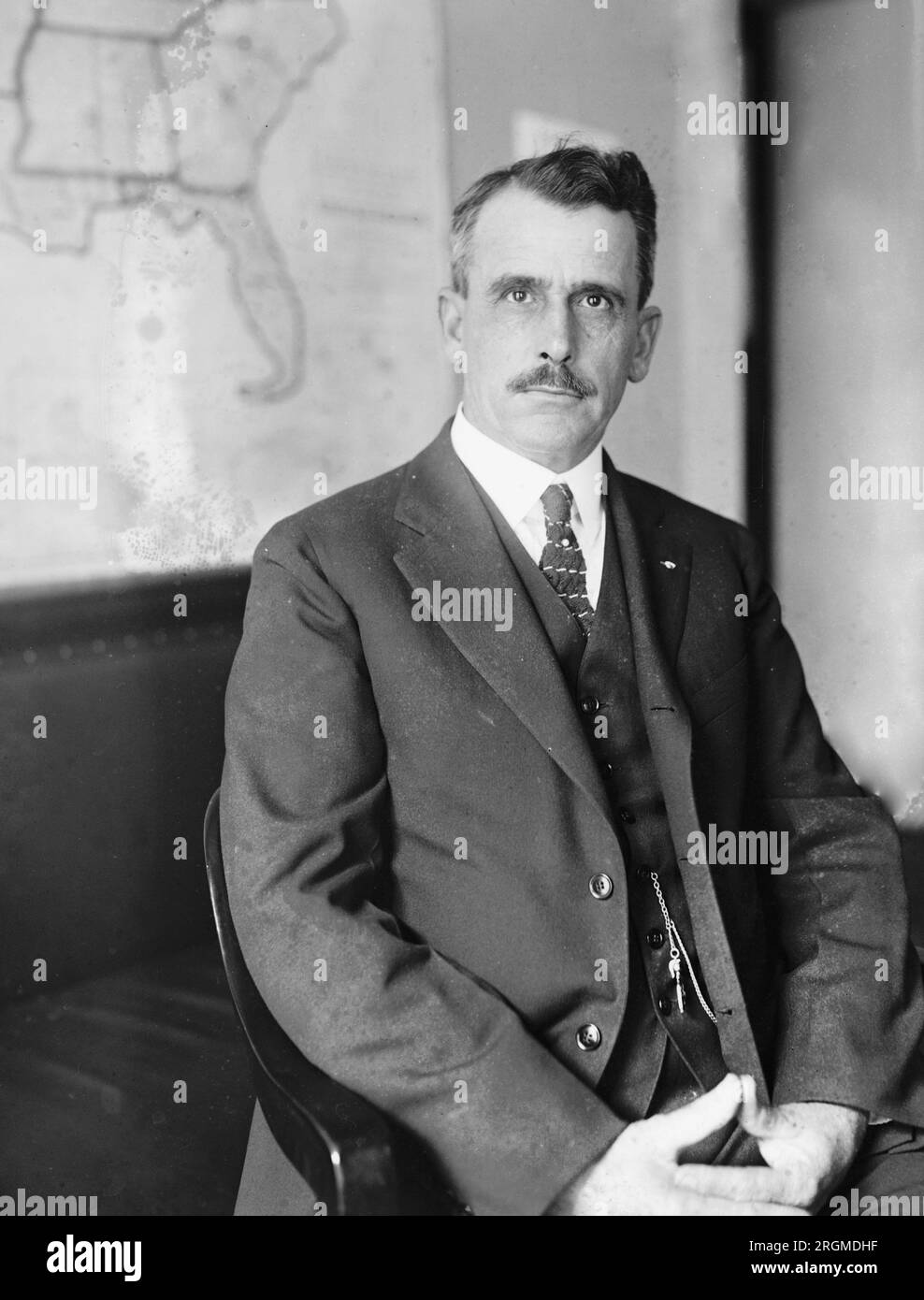 Governor robert cooper hi-res stock photography and images - Alamy