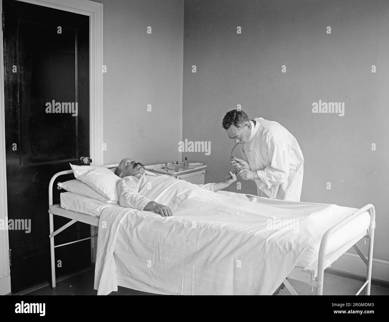 1920s hospital room hi-res stock photography and images - Alamy