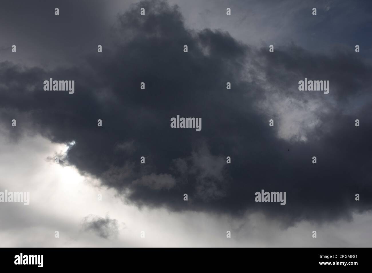 Day night sky timelapse clouds hi-res stock photography and images - Alamy