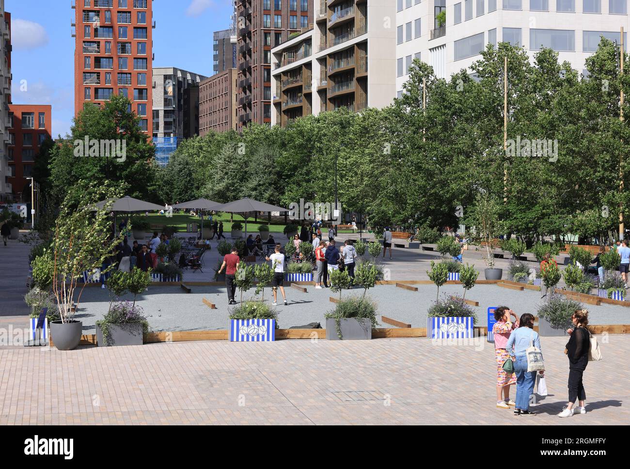 Playing petanque or boules for free all summer on 4 sandy pitches on ...
