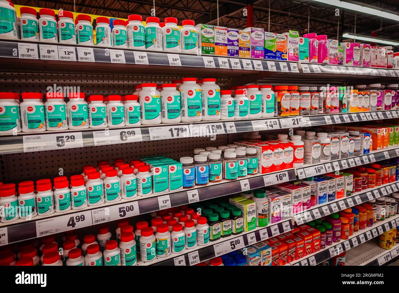 health supplements on a pharmacy shelves Stock Photo - Alamy
