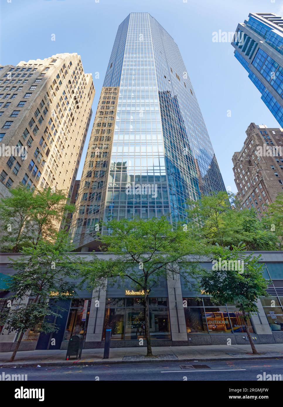 Midtown South: OneSixty Madison is a glass-clad irregular octagonal ...