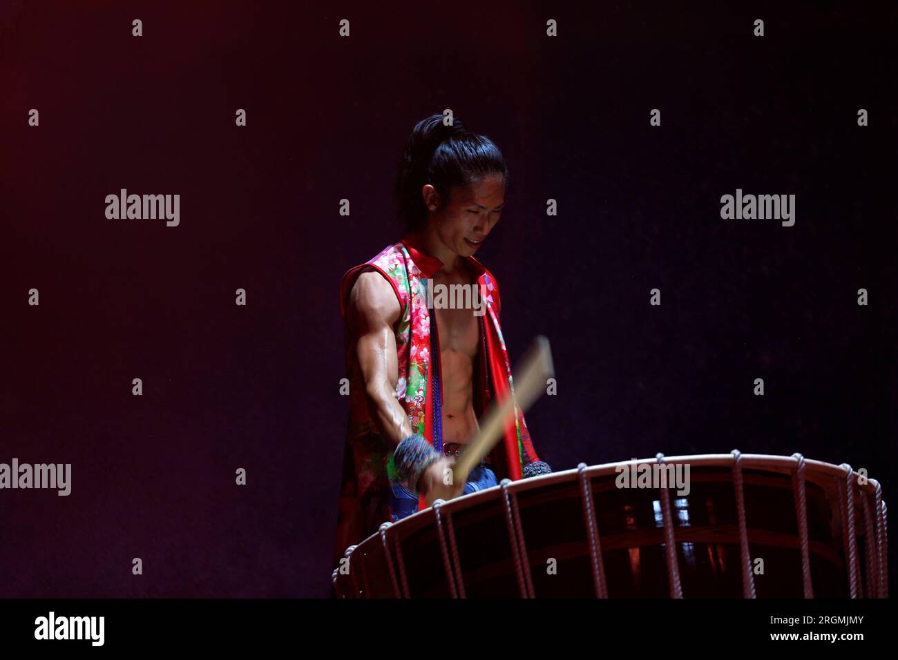Tambor japonés tradicional hi-res stock photography and images - Alamy
