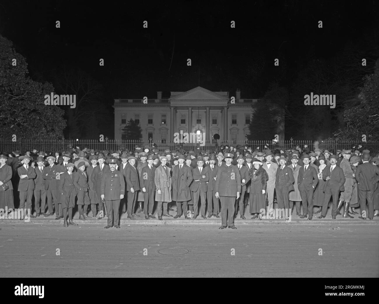 Election crowd standing outside the White House ca. 1920 Stock Photo ...