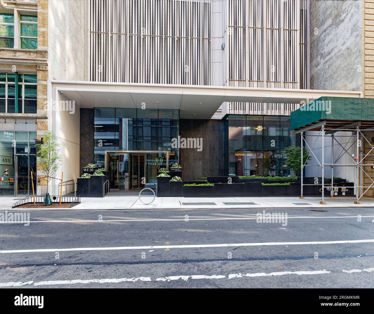 Midtown South: The new (2022) Madison House at 15 East 30th Street ...