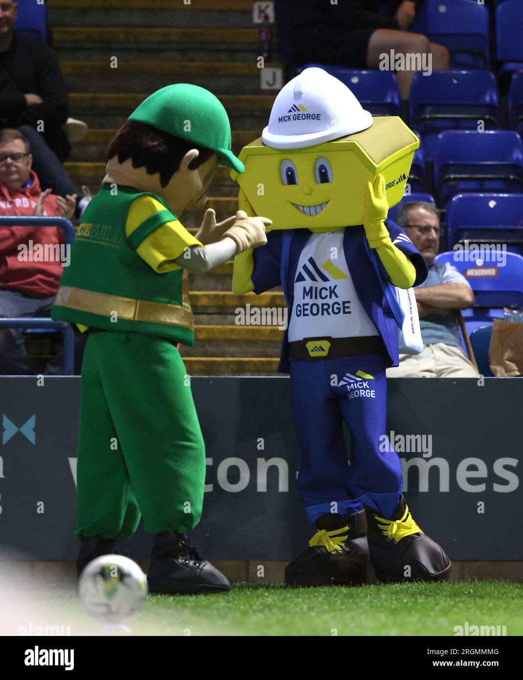 Efl mascots hi-res stock photography and images - Alamy