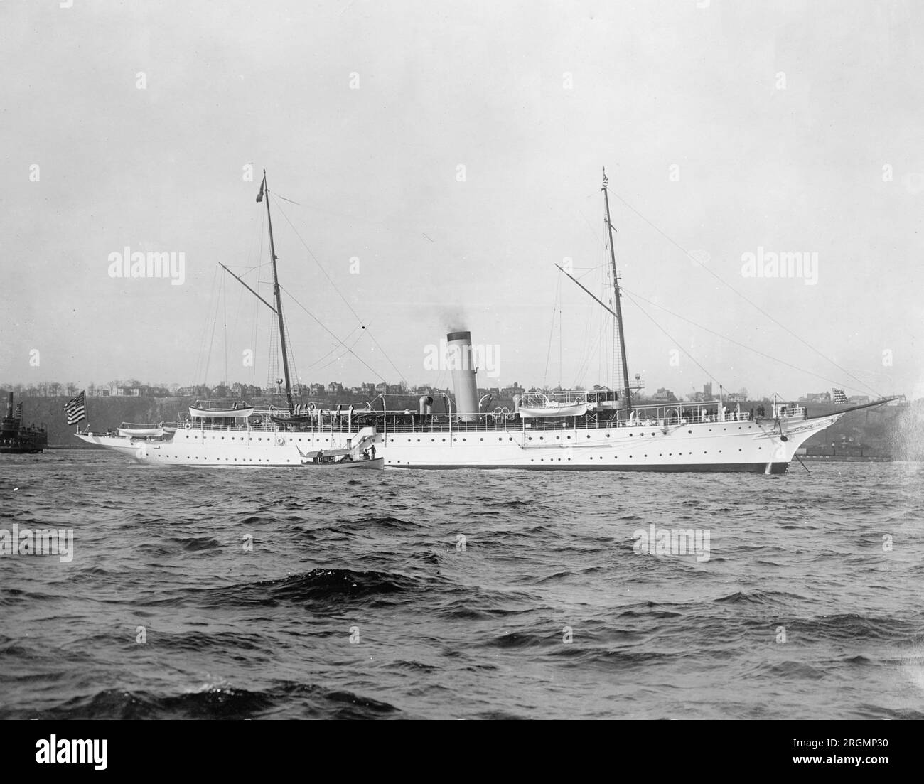 U.S.S. Mayflower underway ca. 1910-1925 Stock Photo - Alamy