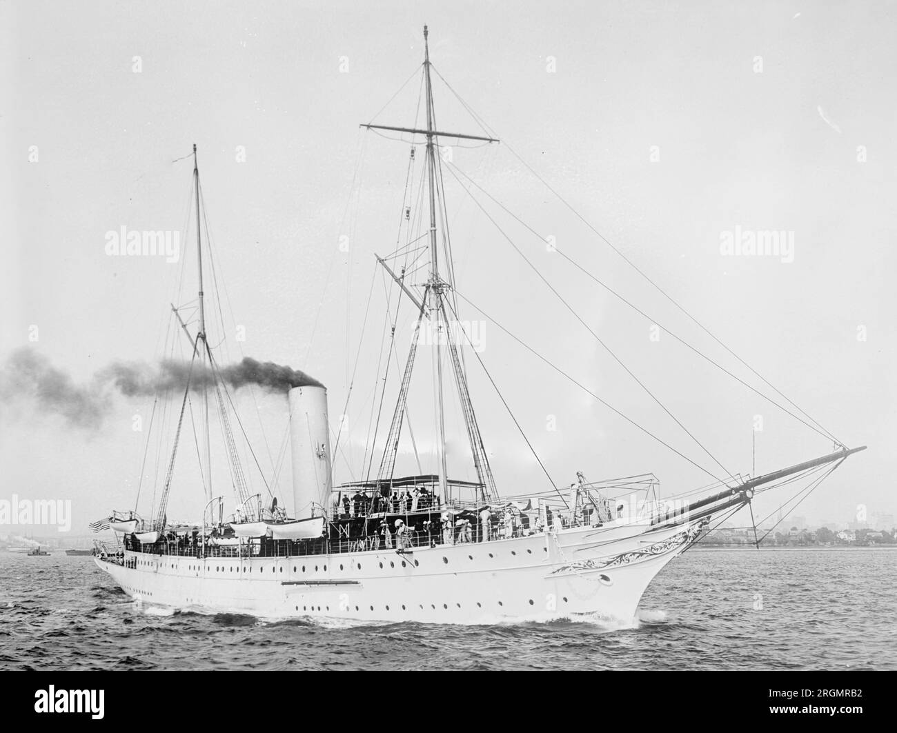 U.S.S. Mayflower underway ca. 1900-1917 Stock Photo - Alamy