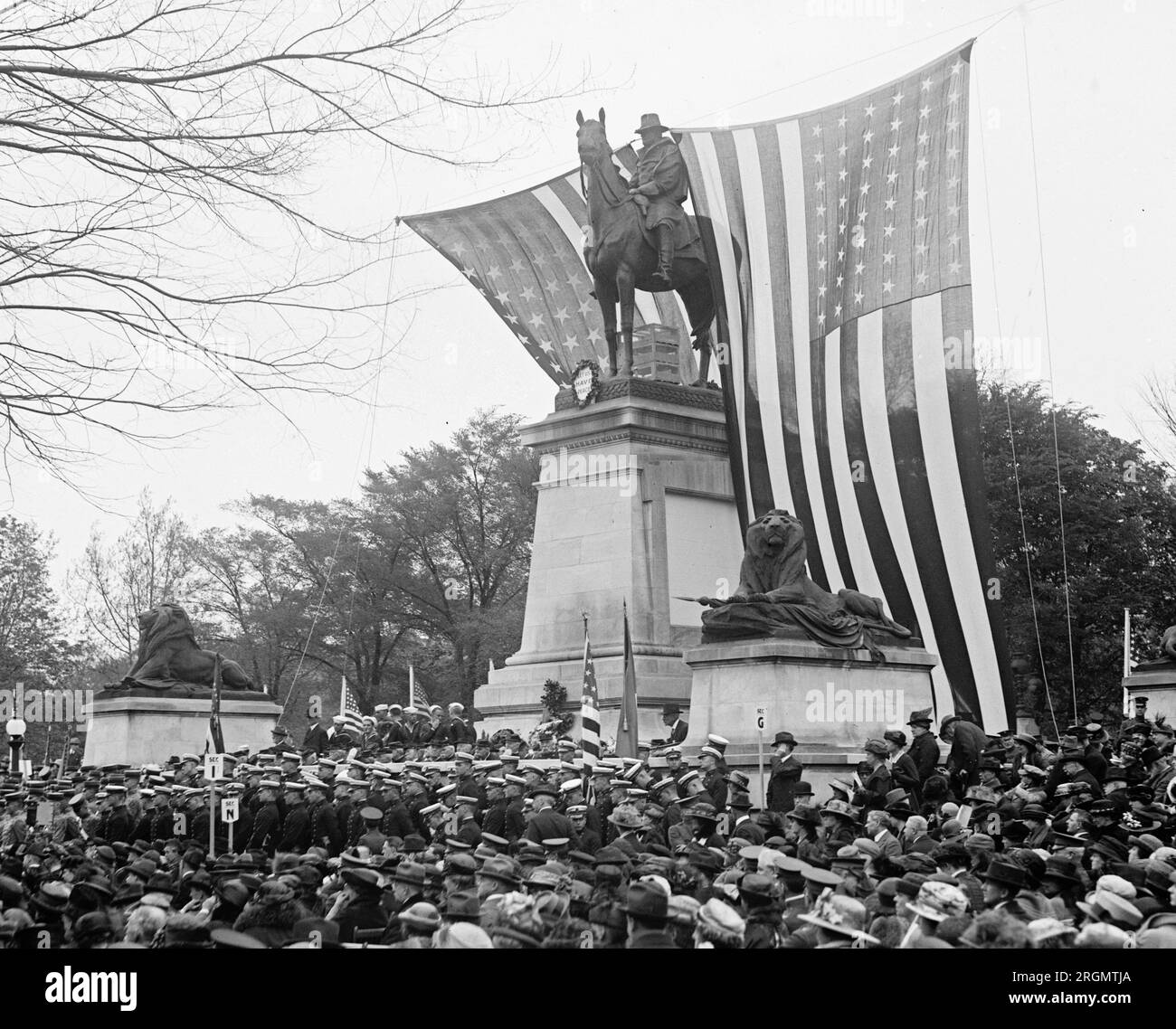 Unveiling Ulysses S. Grant Memorial ca. 1922 Stock Photo - Alamy