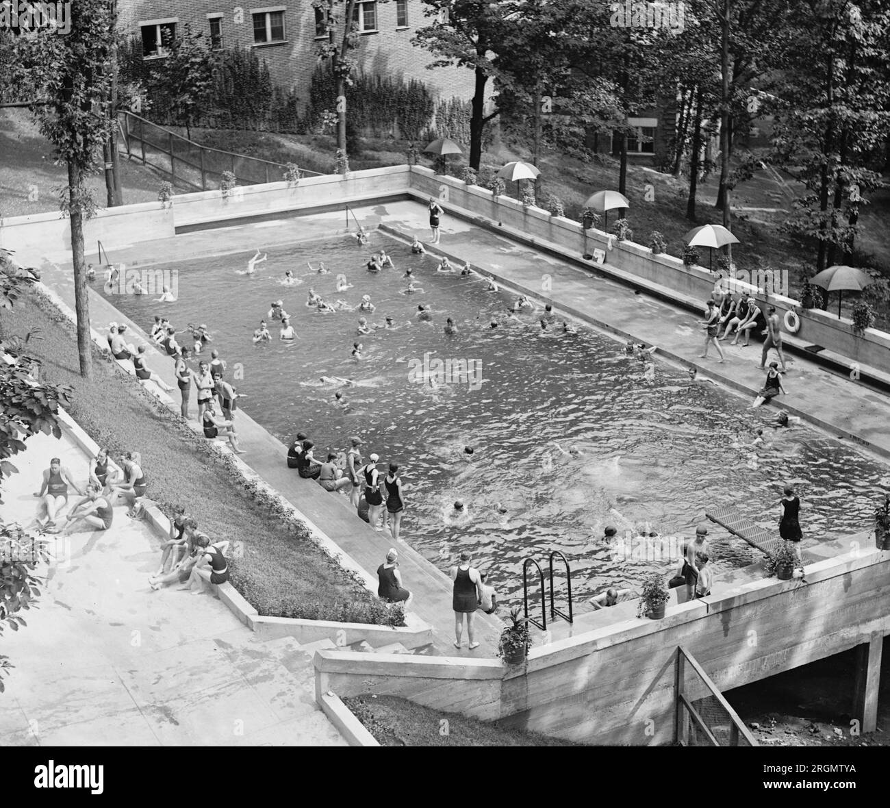 1920s swimming Black and White Stock Photos & Images - Alamy
