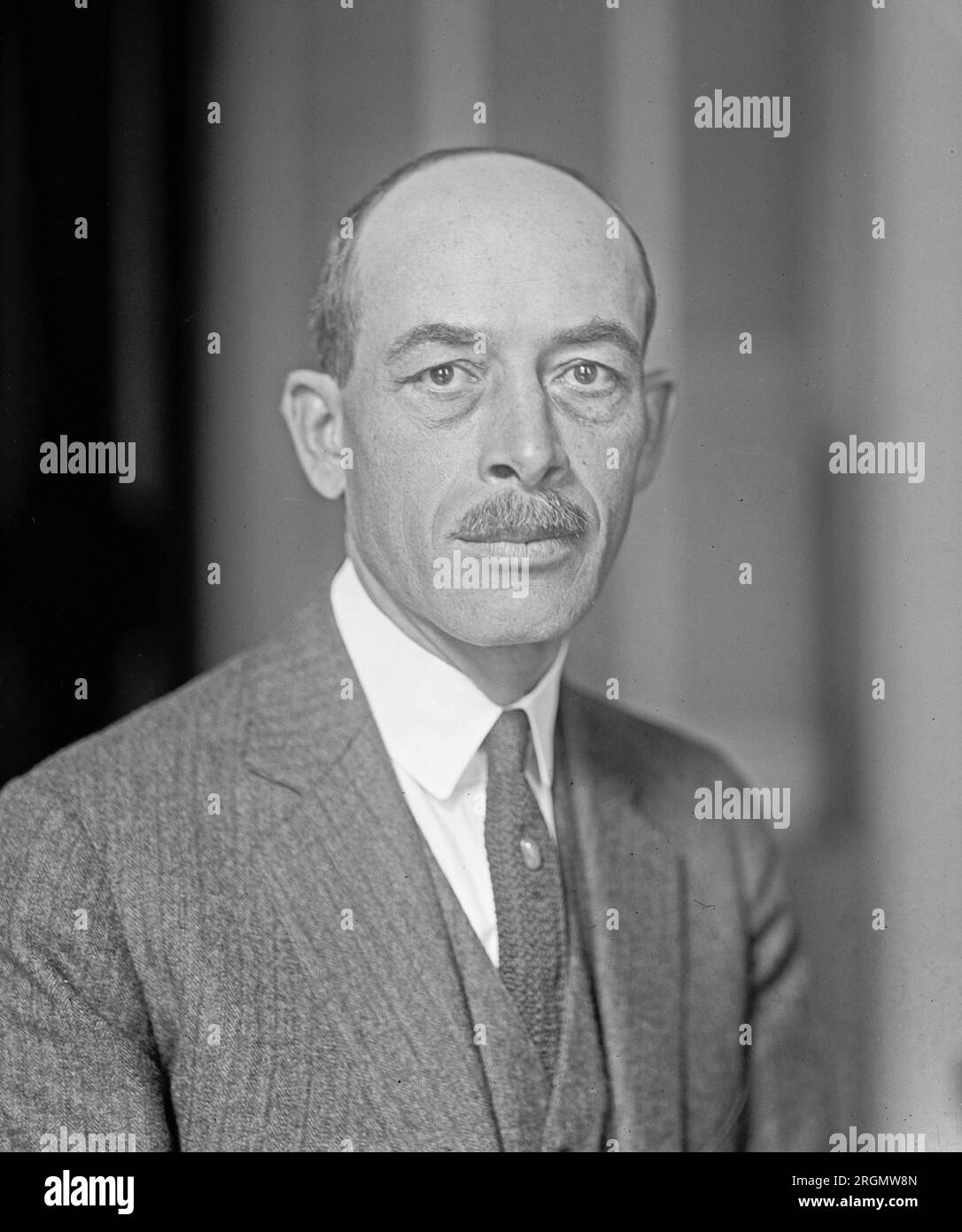 Early 1900s bald man hi-res stock photography and images - Alamy