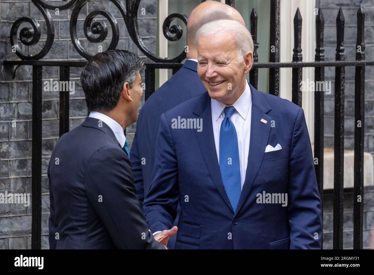 President Joe Biden meets Prime Minister Rishi Sunak at Downing Street ...