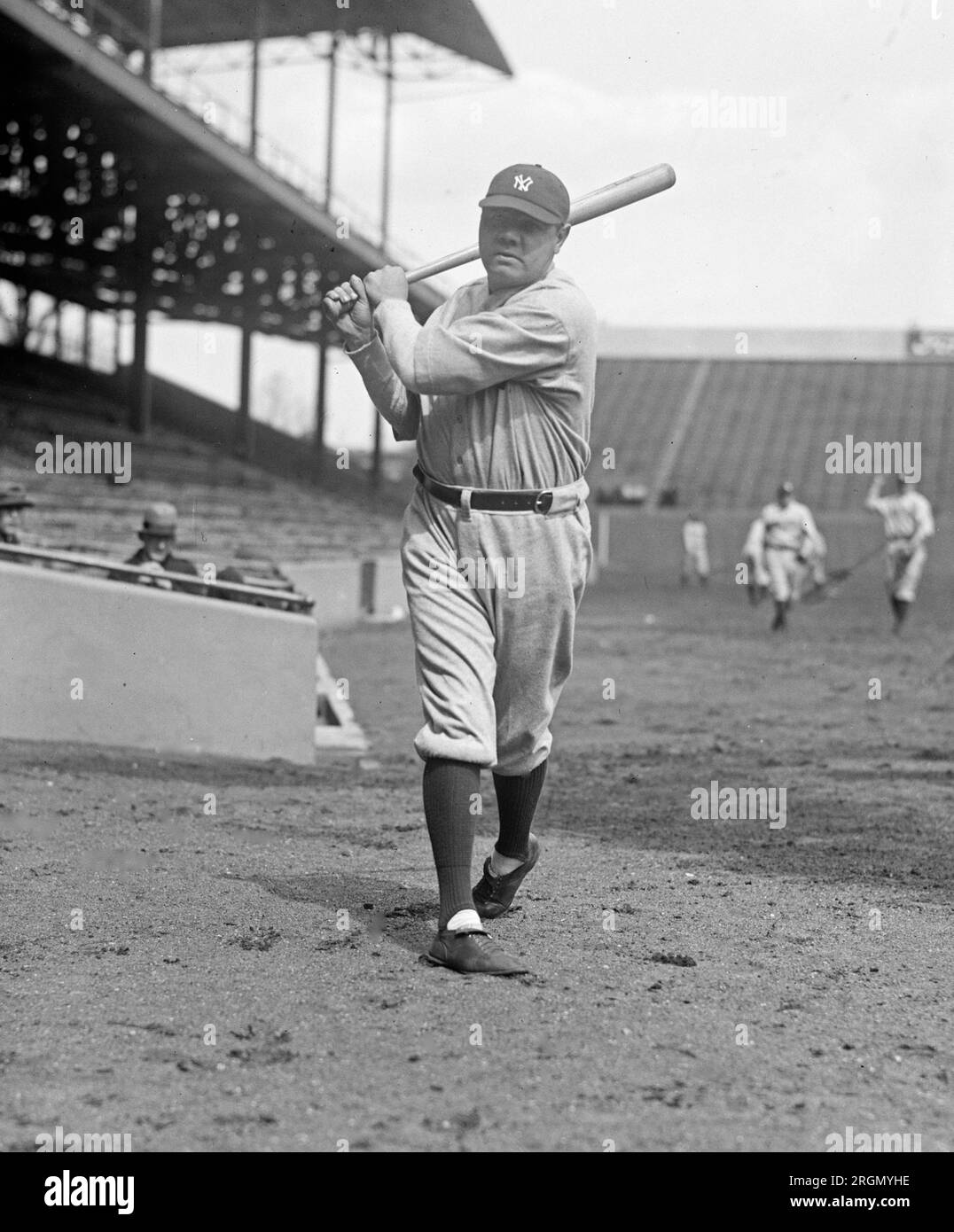 Outfielder babe ruth hi-res stock photography and images - Alamy