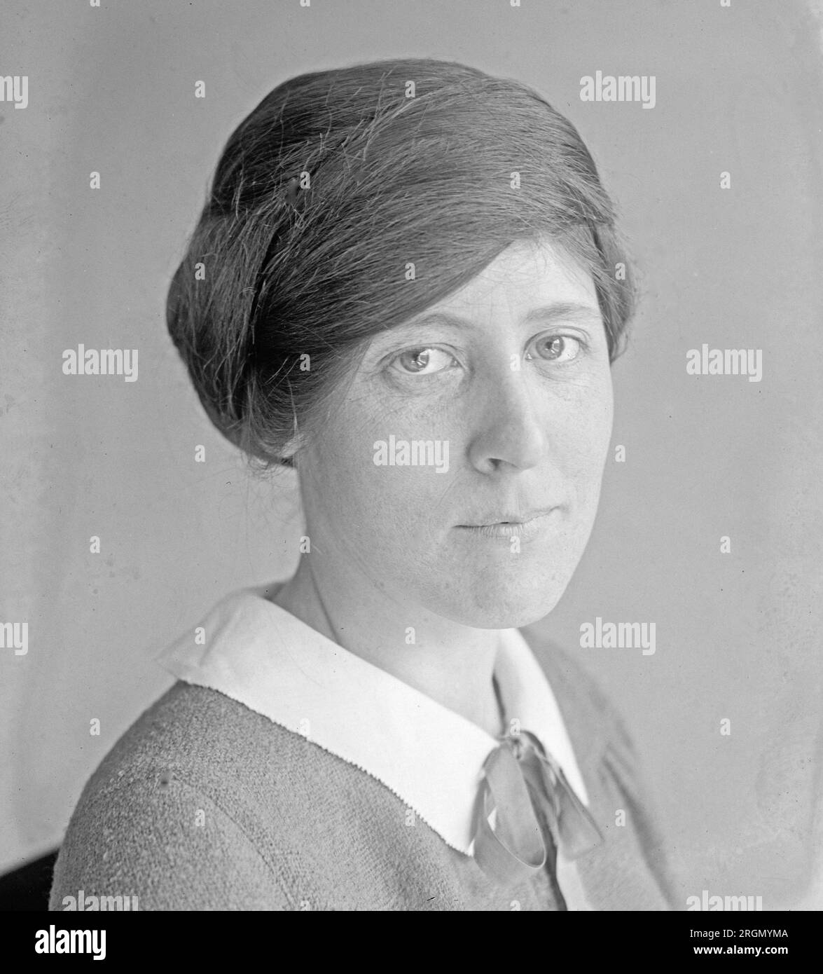 Portrait of Isabel Kendig ca. 1924 Stock Photo - Alamy