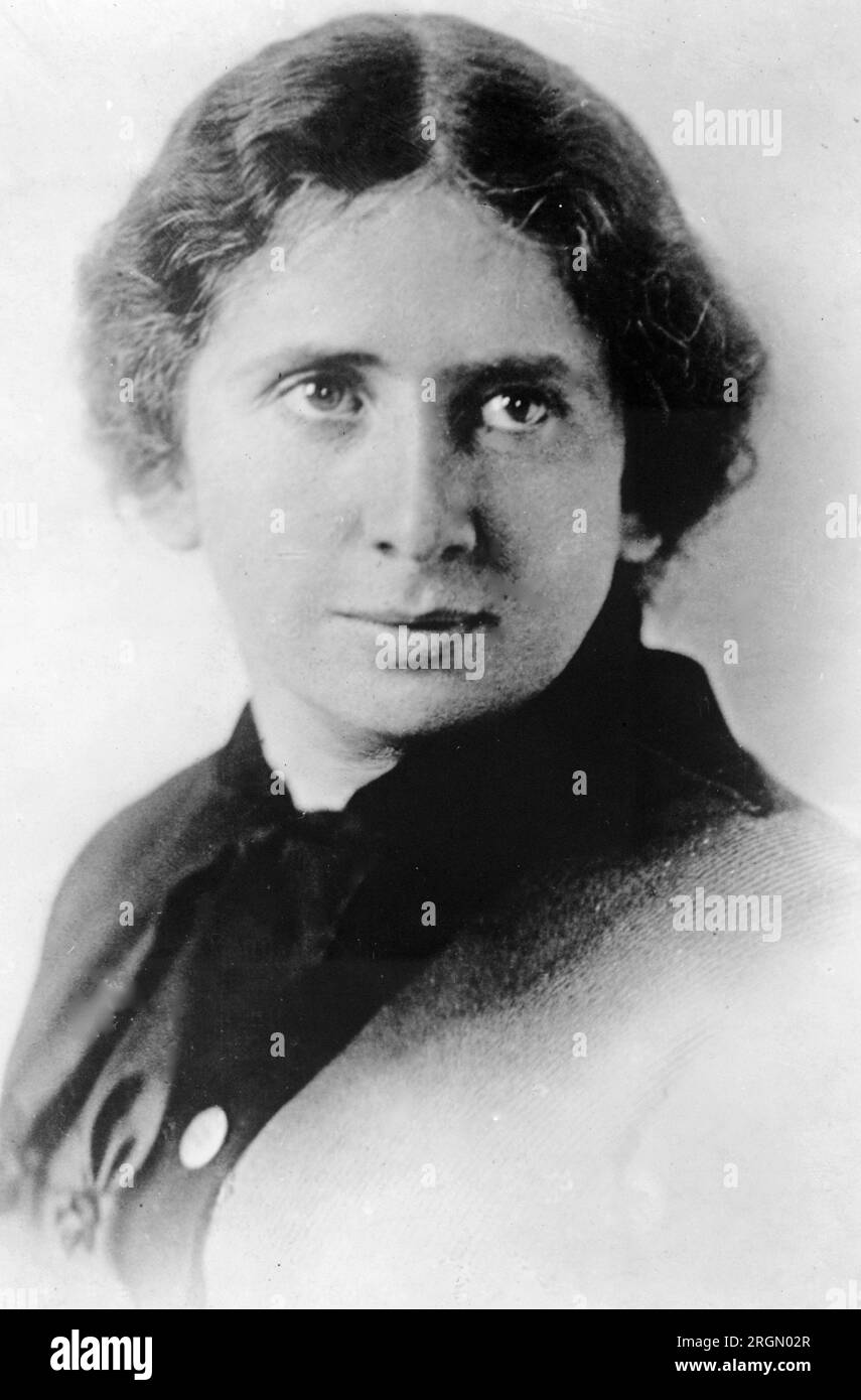 Mrs. Rose Schneiderman, head-and-shoulders portrait, facing slightly ...