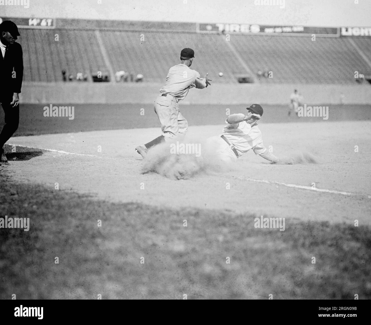 Base real Black and White Stock Photos & Images - Alamy