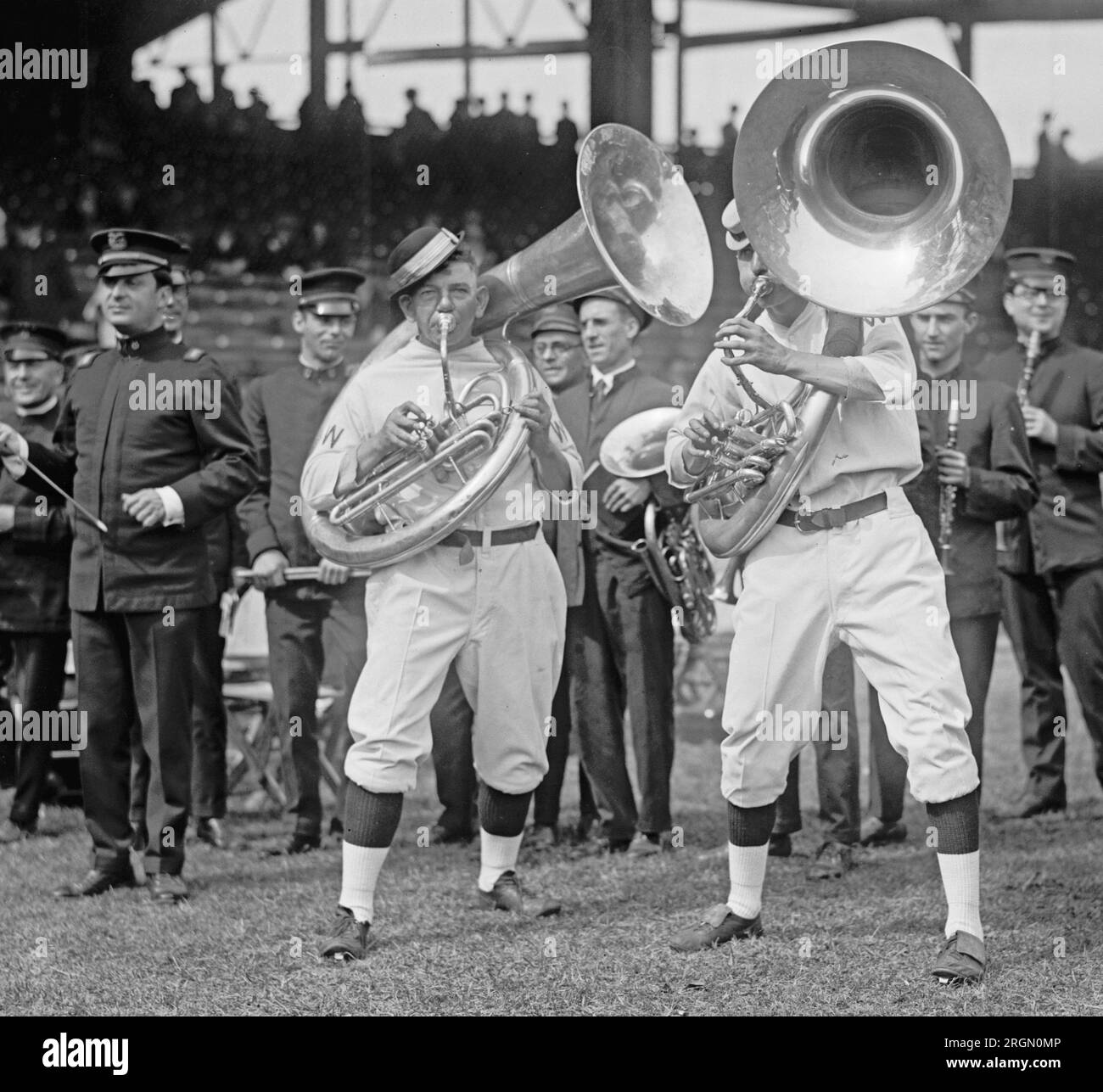 Baseball fans 1920s hi-res stock photography and images - Alamy