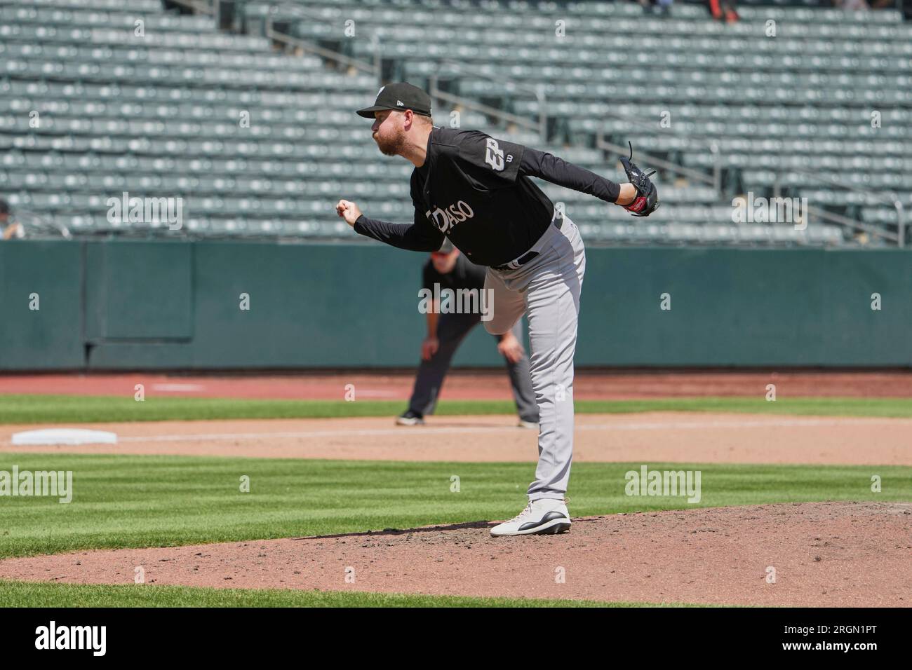 August 6 2023: El Paso pitcher Eric Hanhold (22) throws a pitch during ...
