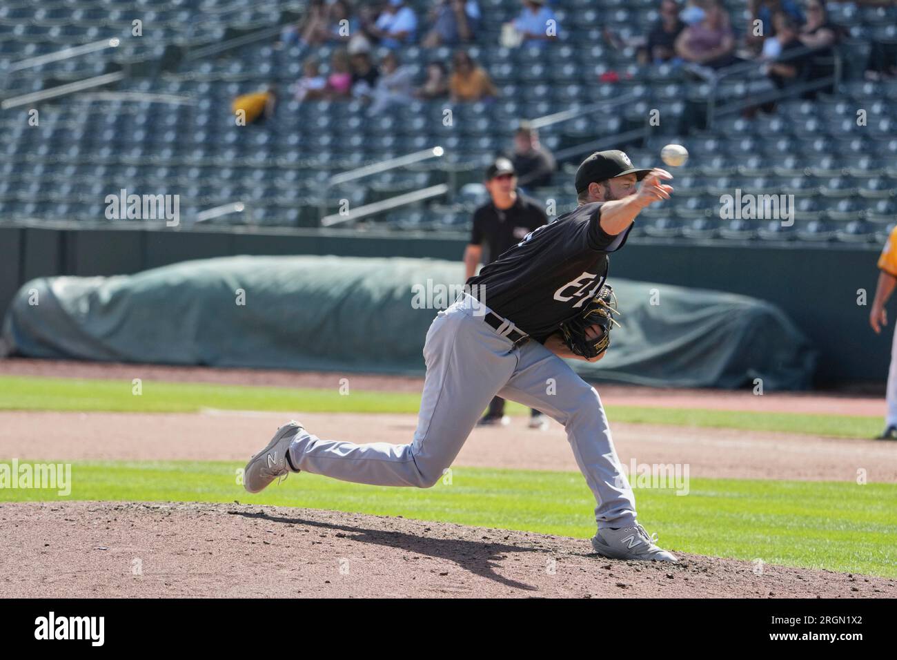 August 6 2023: El Paso pitcher Sean Poppen (17) throws a pitch during ...