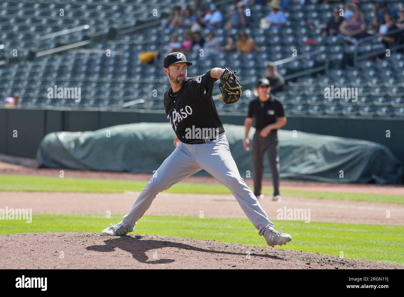 August 6 2023: El Paso pitcher Sean Poppen (17) throws a pitch during ...