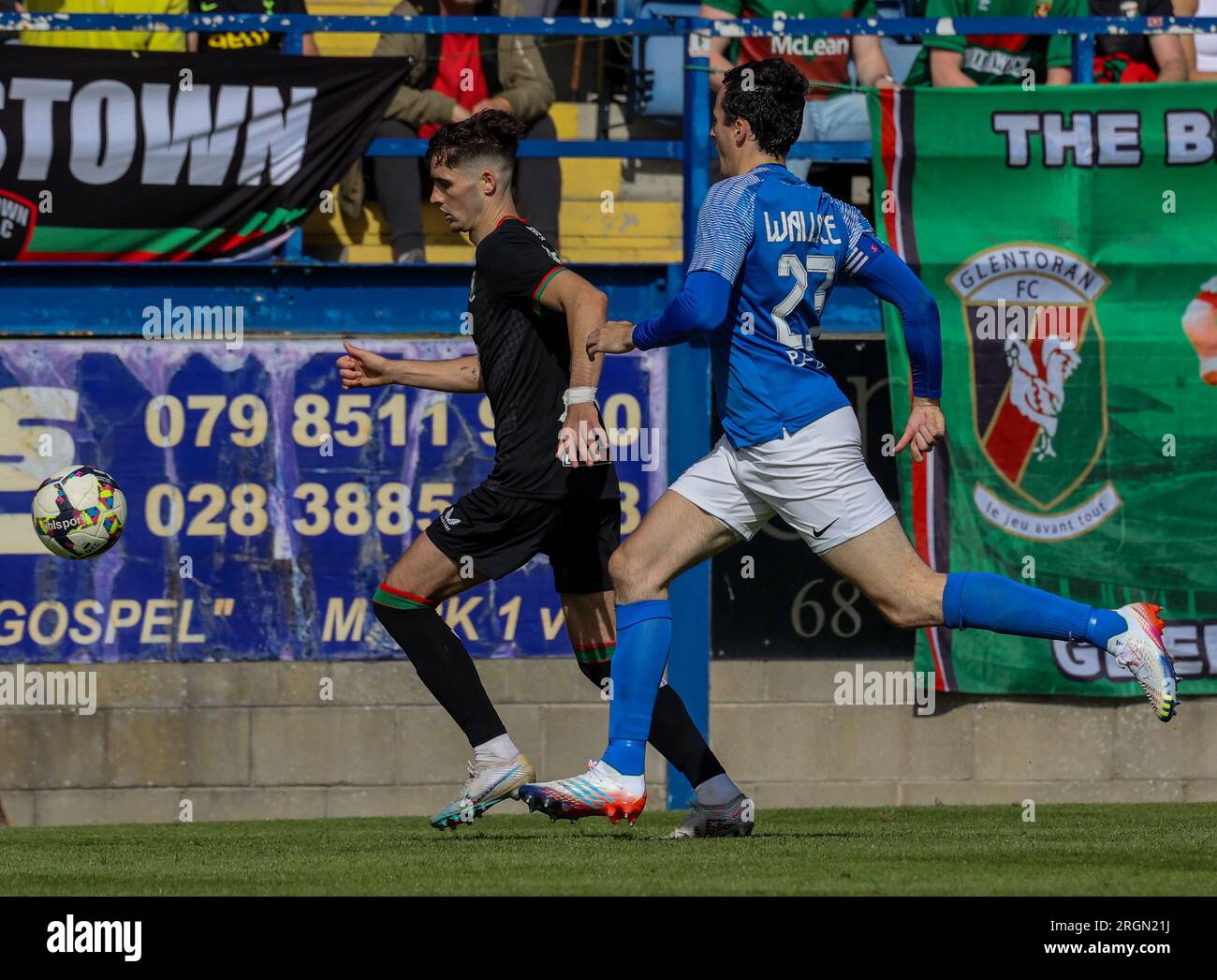 Jay donnelly glentoran player hi-res stock photography and images - Alamy