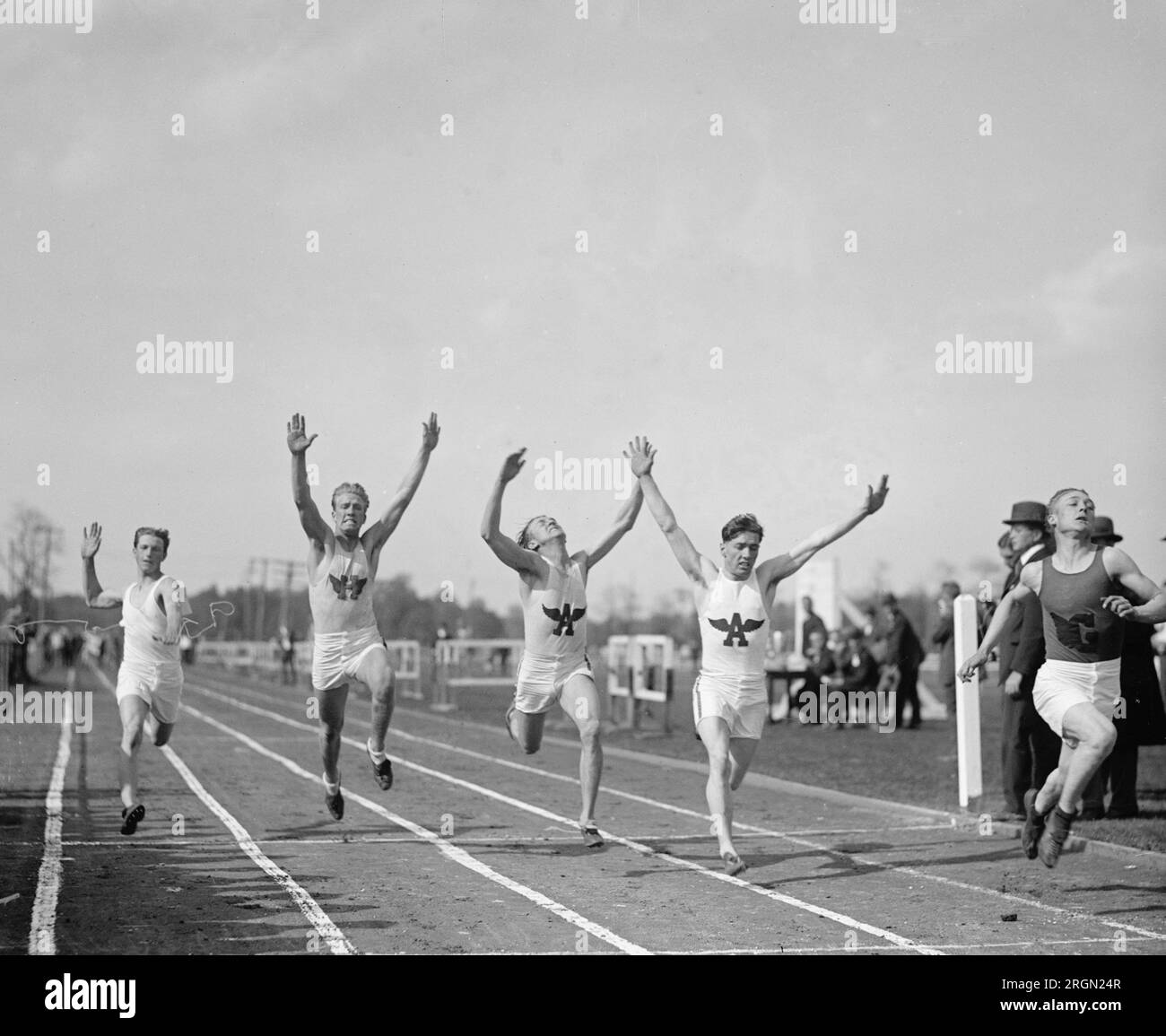 100 yard hi-res stock photography and images - Alamy