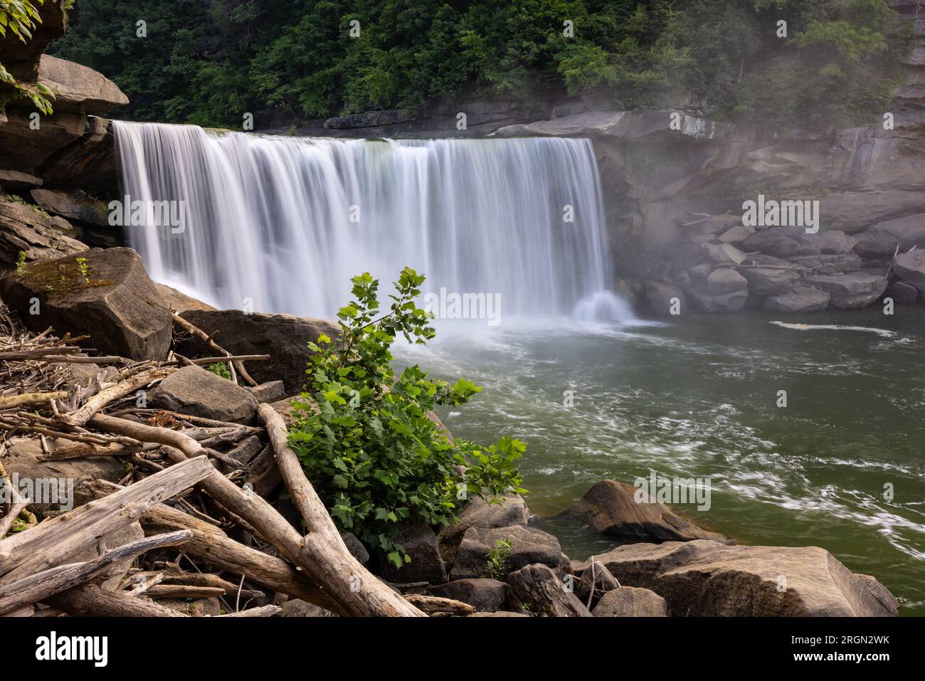 Cumberland Falls - A large waterfall in a gorge in Kentucky Stock Photo ...