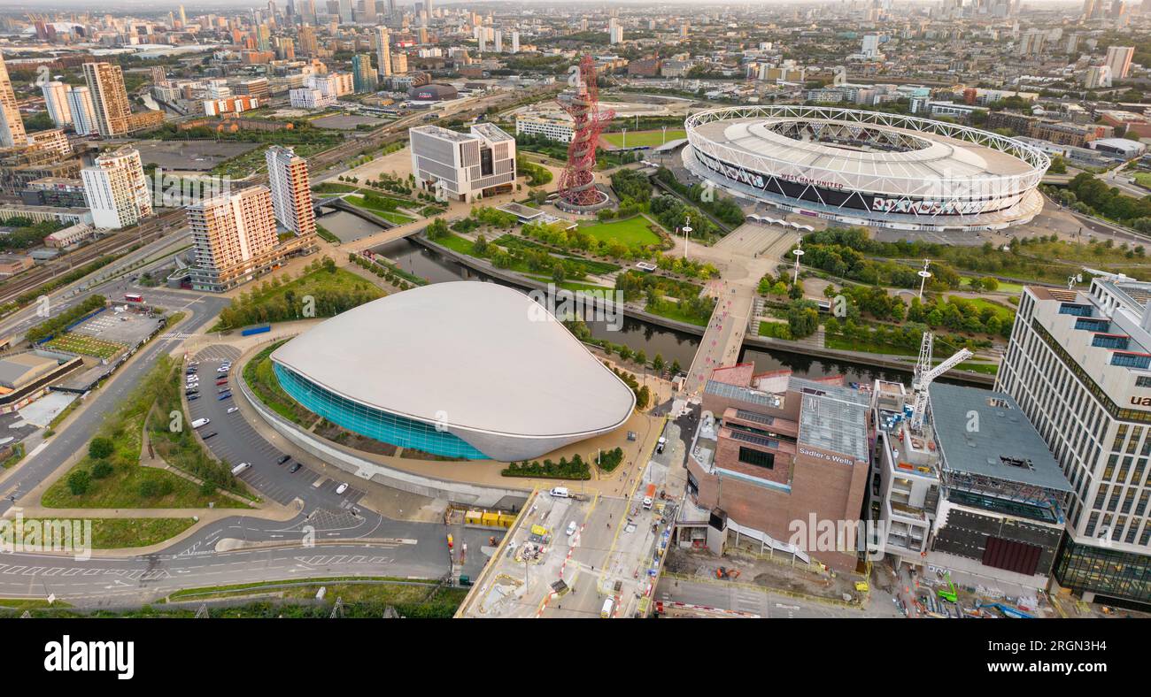 The London Stadium is a multi-purpose outdoor stadium at Queen ...