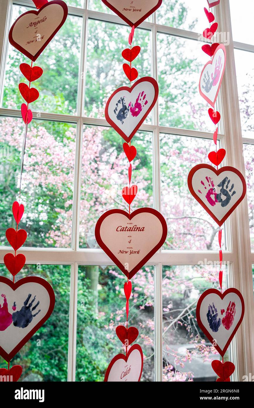 Valentine's Day display at the White House (2023) - A Valentine’s Day ...