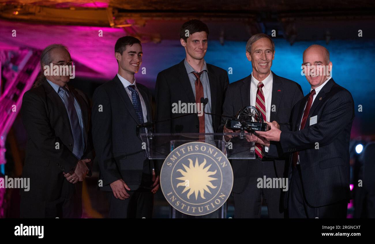 Lt gen larry james hi-res stock photography and images - Alamy